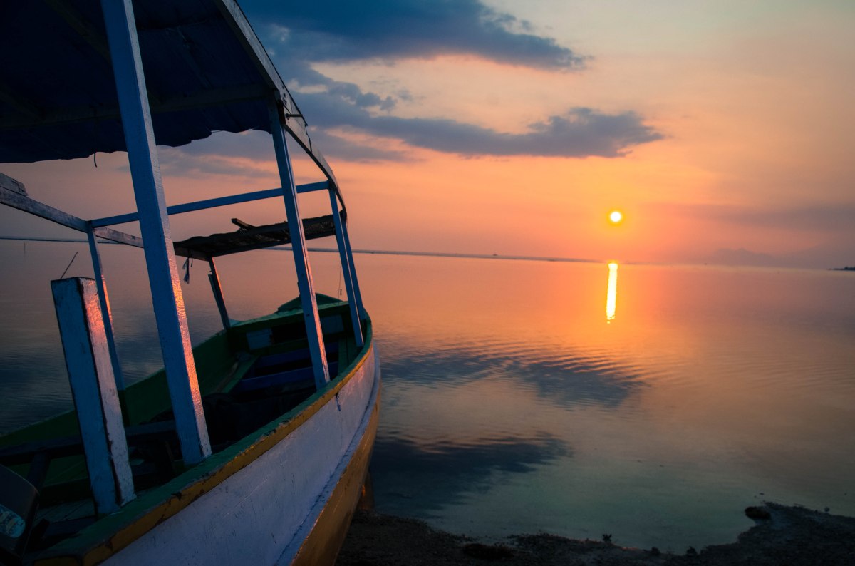 The Underwater Worlds of Gili – The Wallflower Wanderer